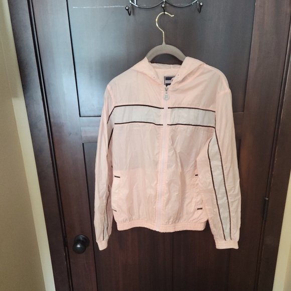 Fila | Jackets & Coats | Euc Fila Womens Pink Hooded Zip Up Windbreaker ...